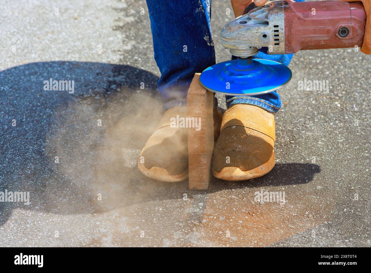 Preparation of paving bricks stones for installation using circular ...