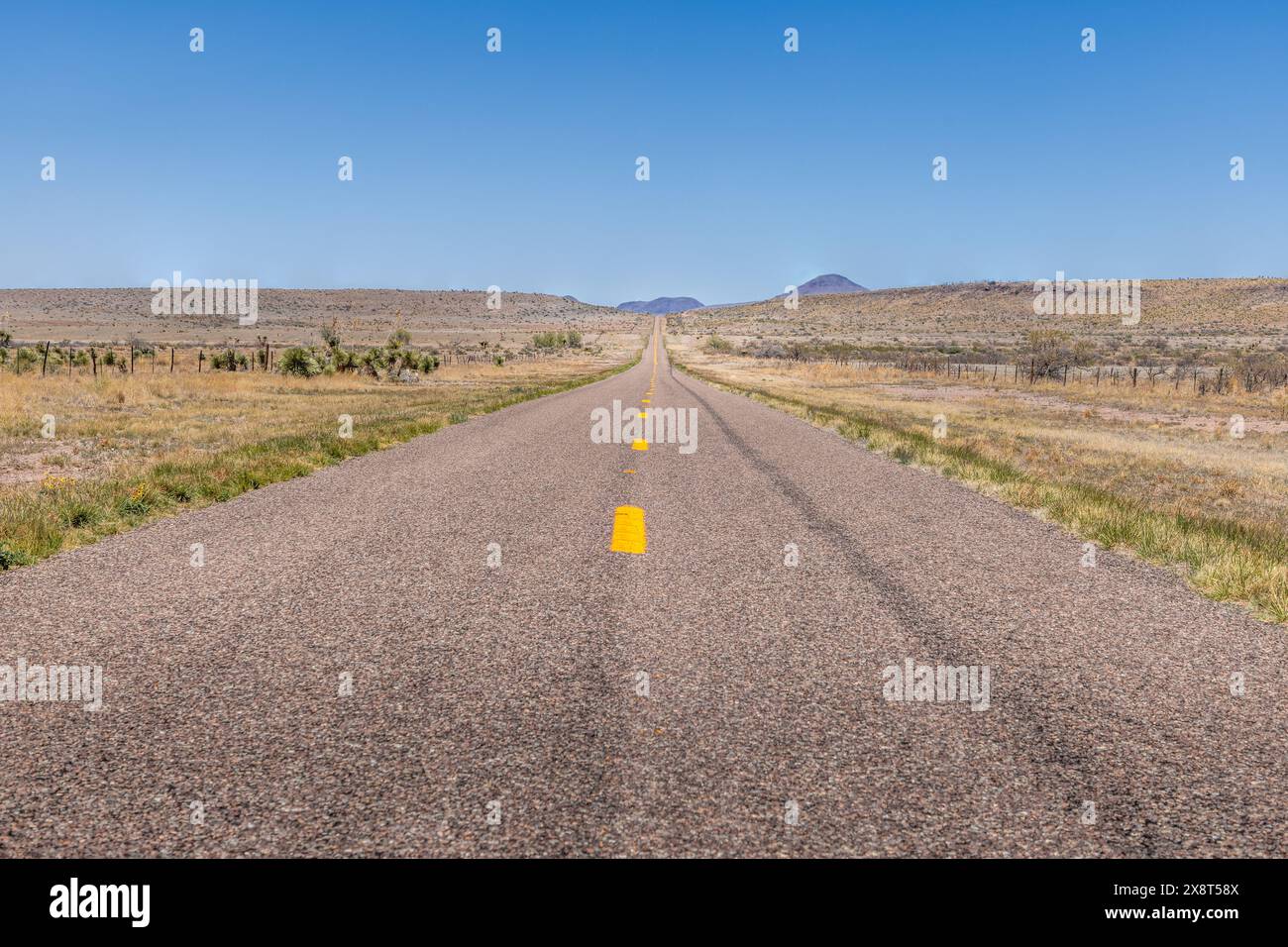 Long straight road in Texas, backroads of Texas Stock Photo - Alamy