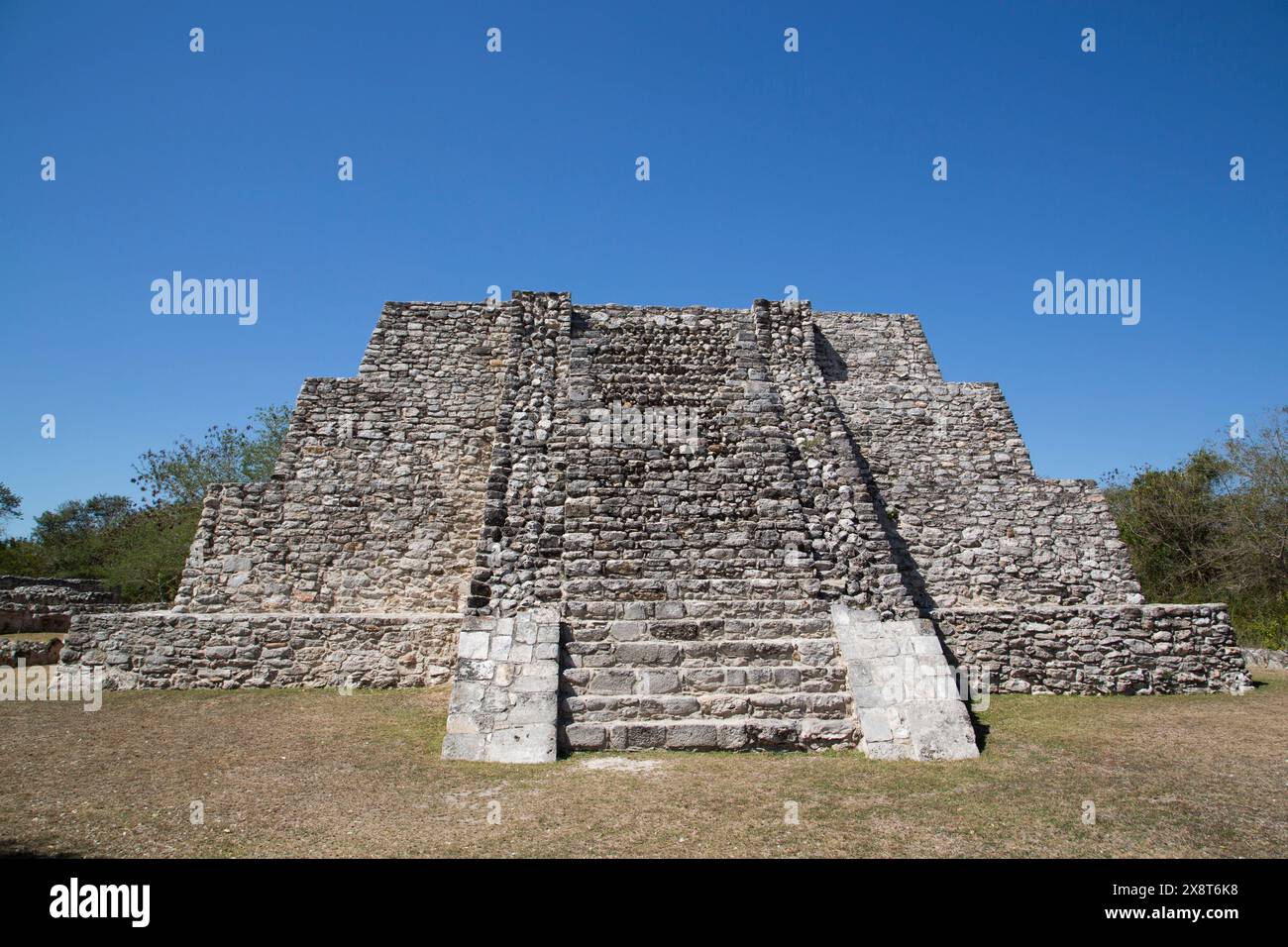 Structure Q-62, Mayapan Mayan Archaeological Site, Yucatan, Mexico ...