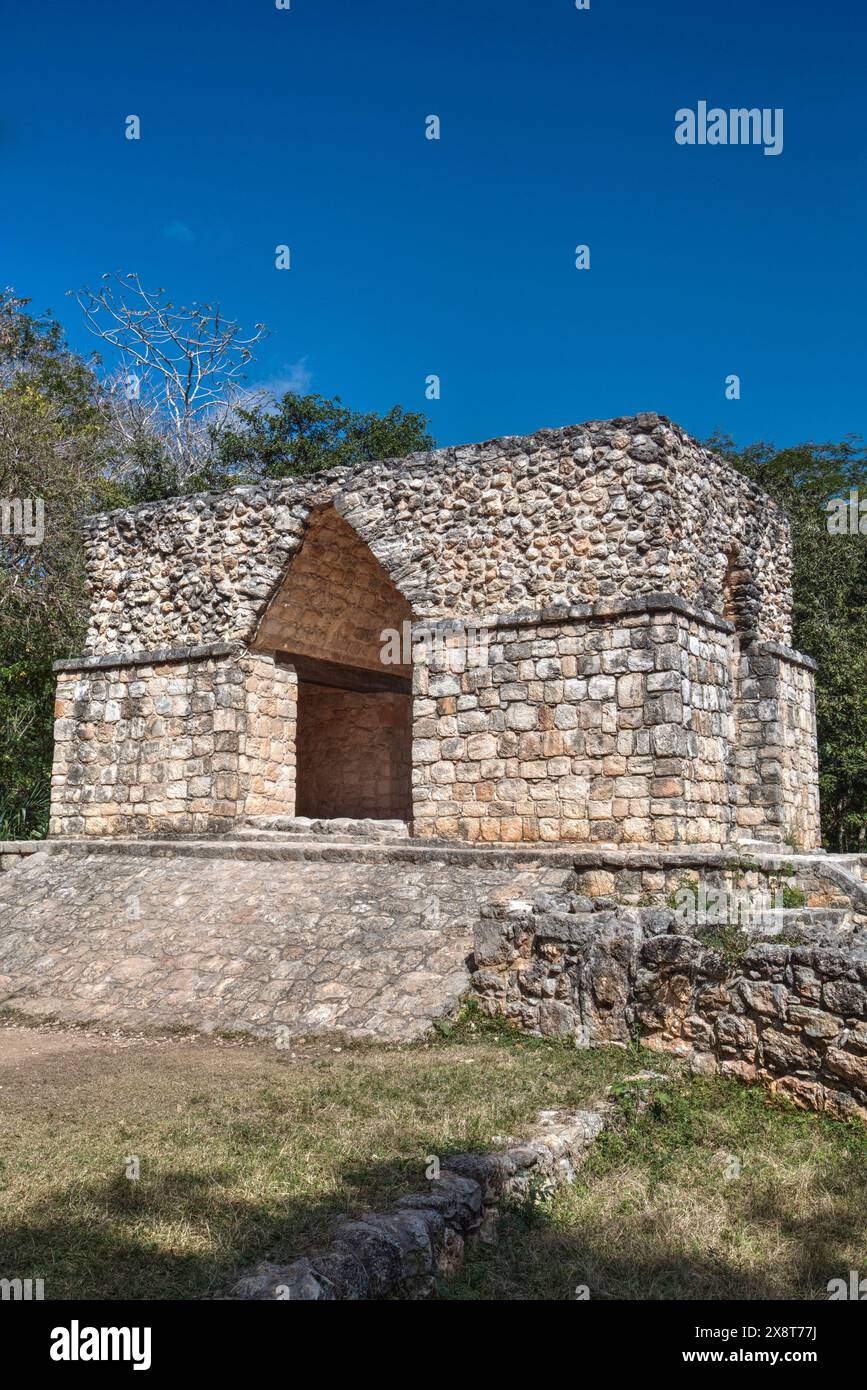 Corbelled Arch, Ek Balam Mayan Archaeological Site, Yucatan, Mexico ...