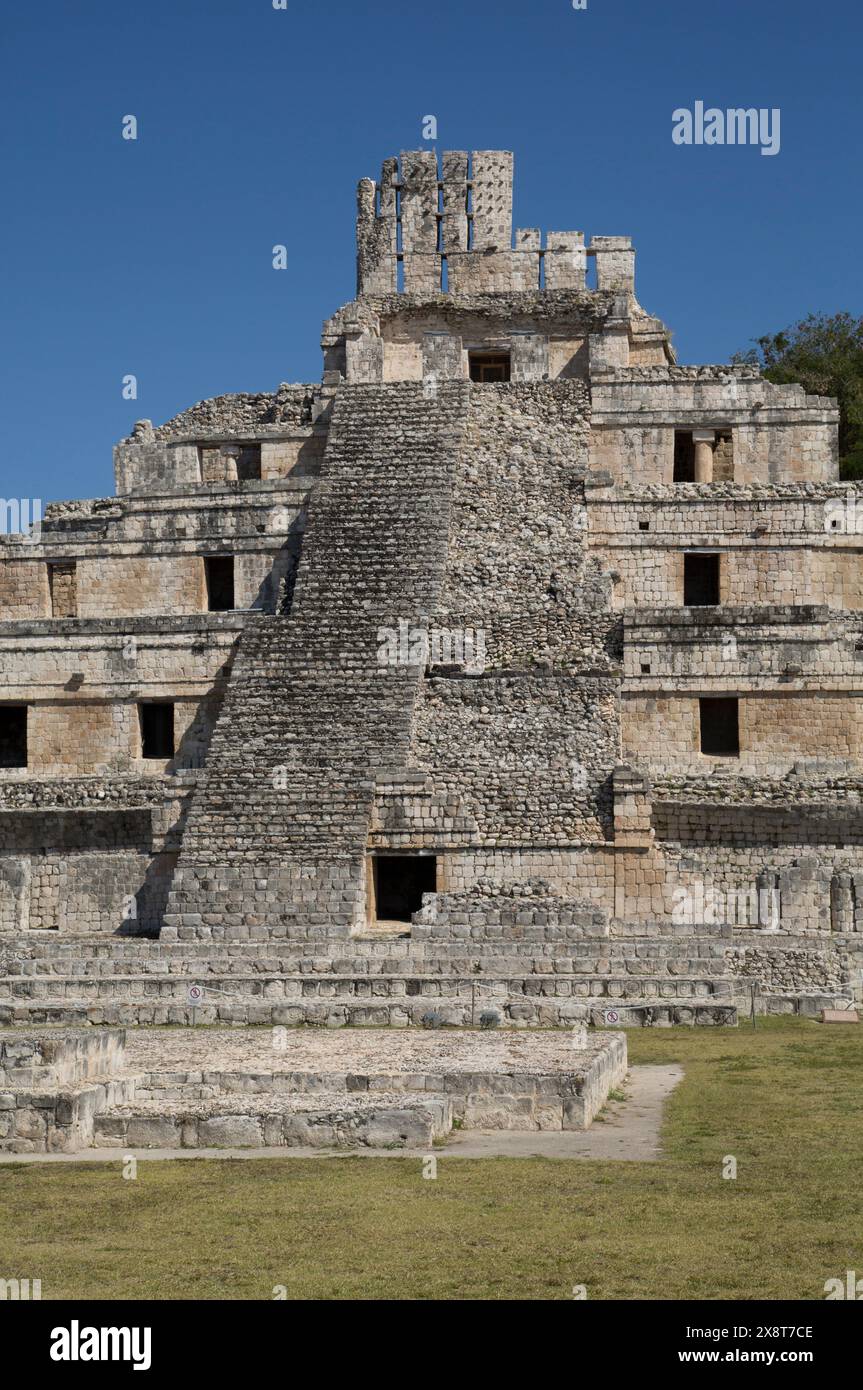 Structure of Five Floors (Pisos), Edzna Mayan Archaeological Site ...