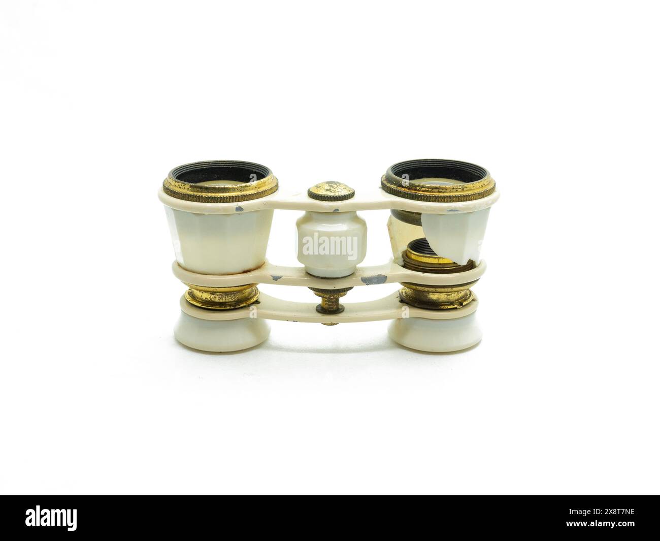Vintage binocular hi-res stock photography and images - Alamy