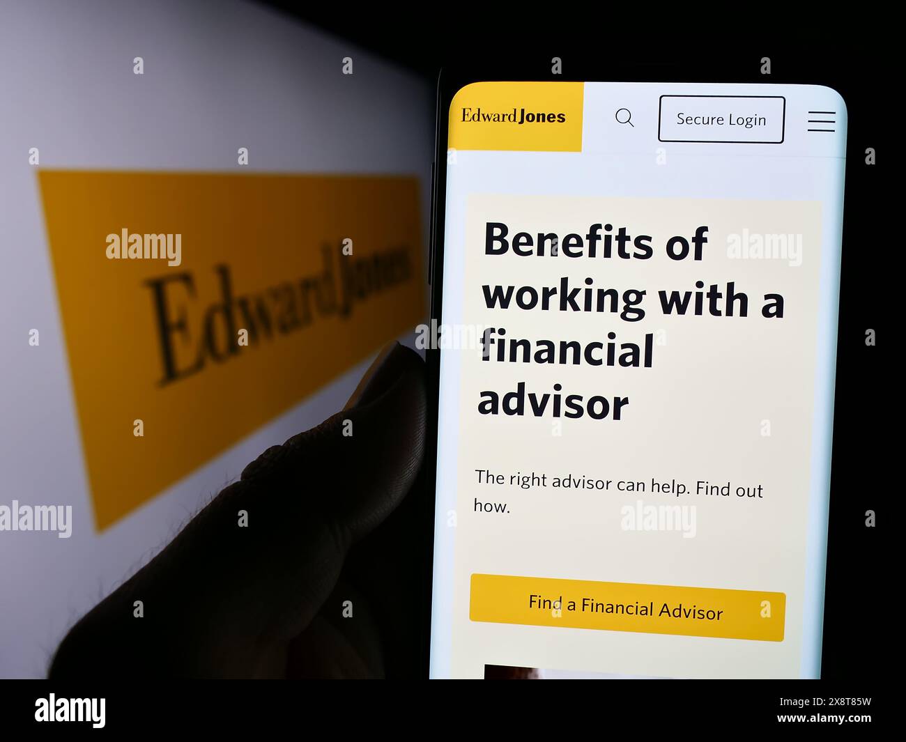 Investment company edward jones hi-res stock photography and images - Alamy