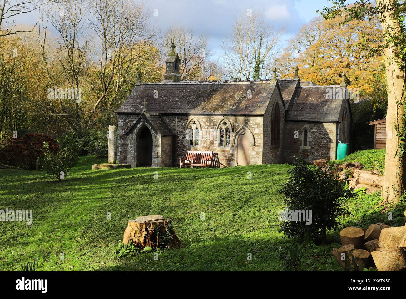 Old church in english hi-res stock photography and images - Alamy