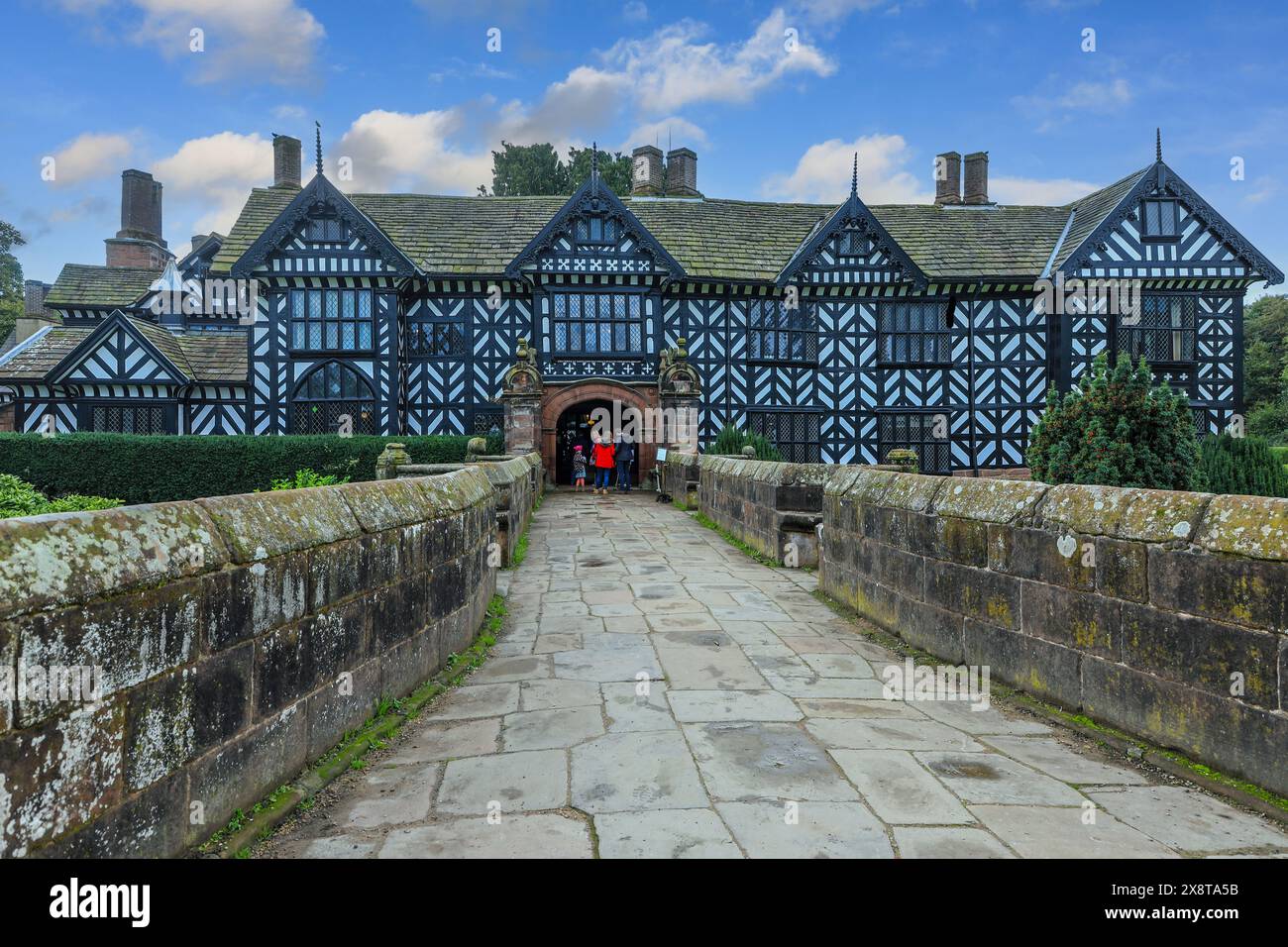 Speke Hall, a black and white painted wood-framed wattle-and-daub Tudor ... Speke Hall, a black and white painted wood-framed wattle-and-daub Tudor ...