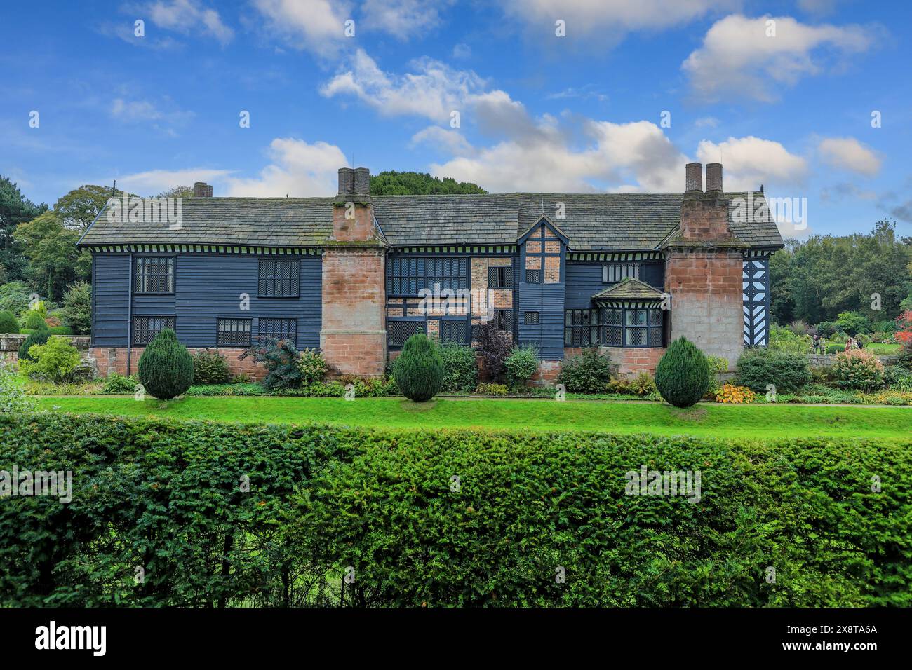 Speke Hall, a black and white painted wood-framed wattle-and-daub Tudor ... Speke Hall, a black and white painted wood-framed wattle-and-daub Tudor ...