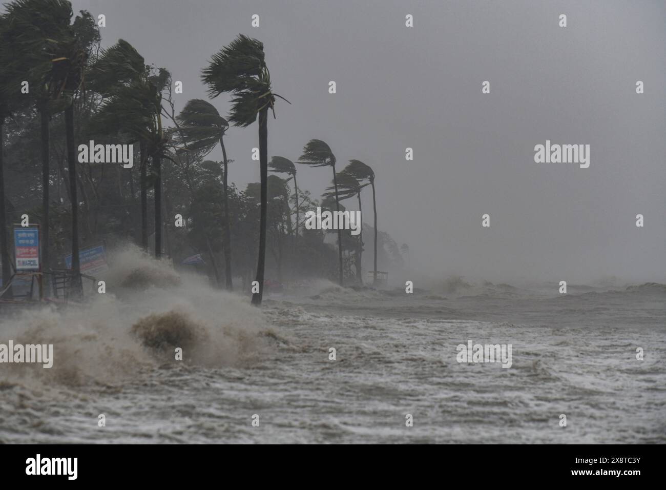 Cyclone landfall hi-res stock photography and images - Alamy