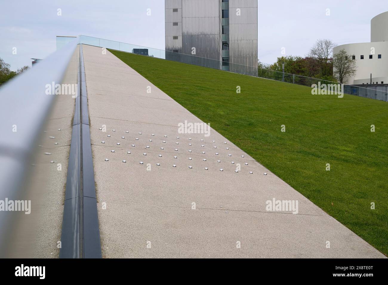 Modern building behind old building hi-res stock photography and images ...