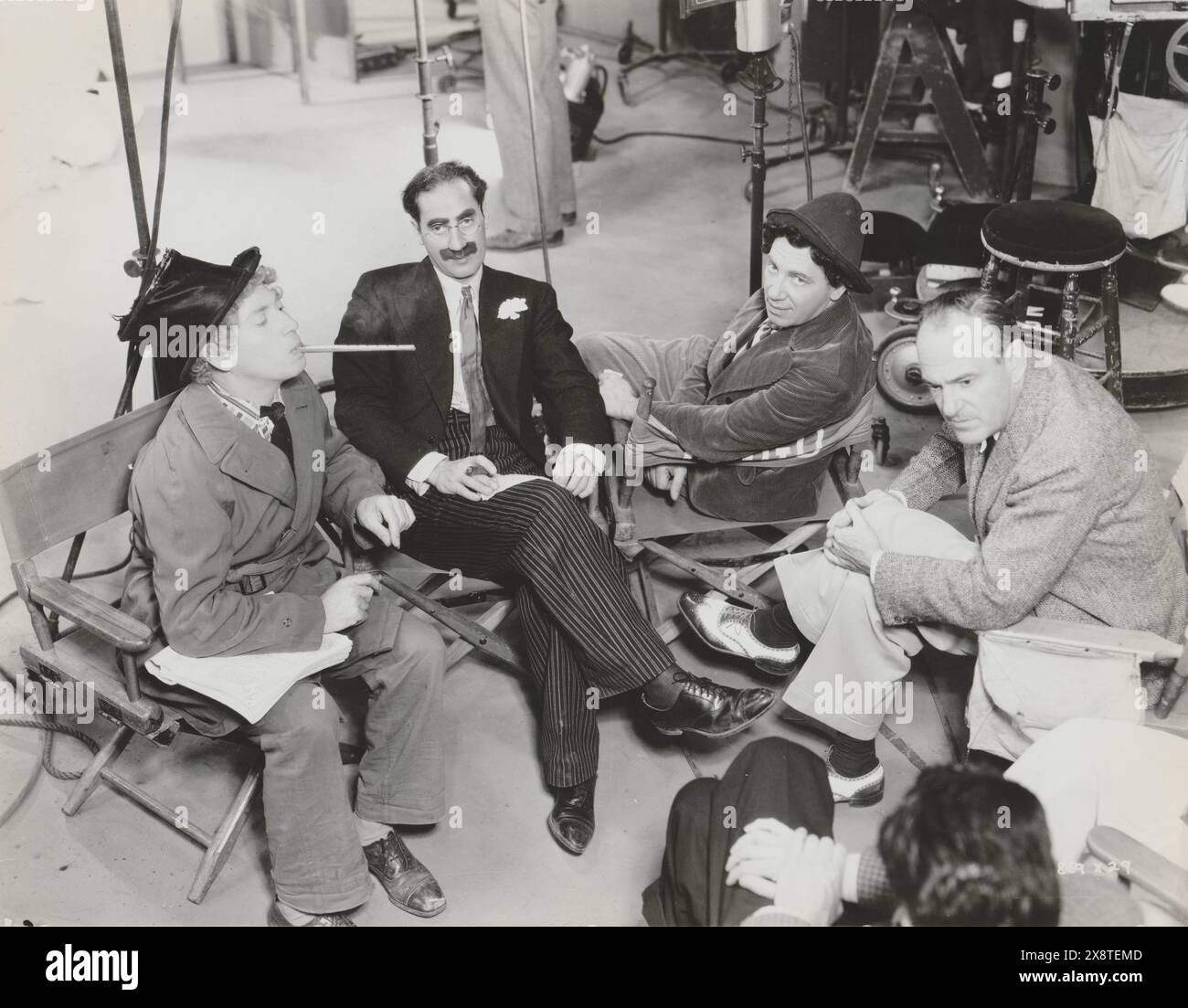 NIGHT AT THE OPERA 1935 MARX BROTHERS WITH DIRECTOR SAM WOOD CANDID ...