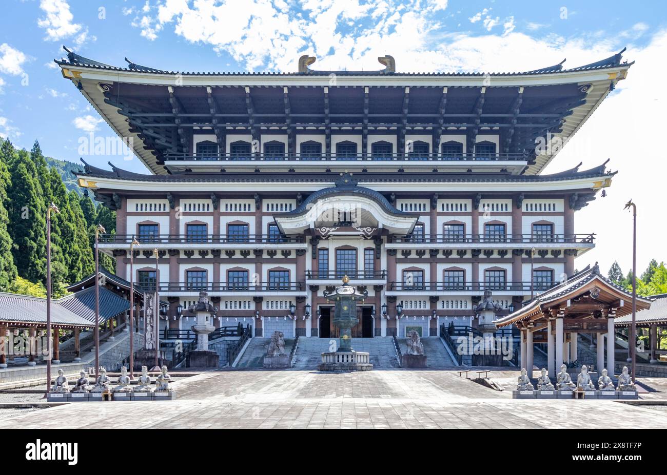 Echizen Daibutu Buddhist temple complex, Fukui, Japan Stock Photo - Alamy