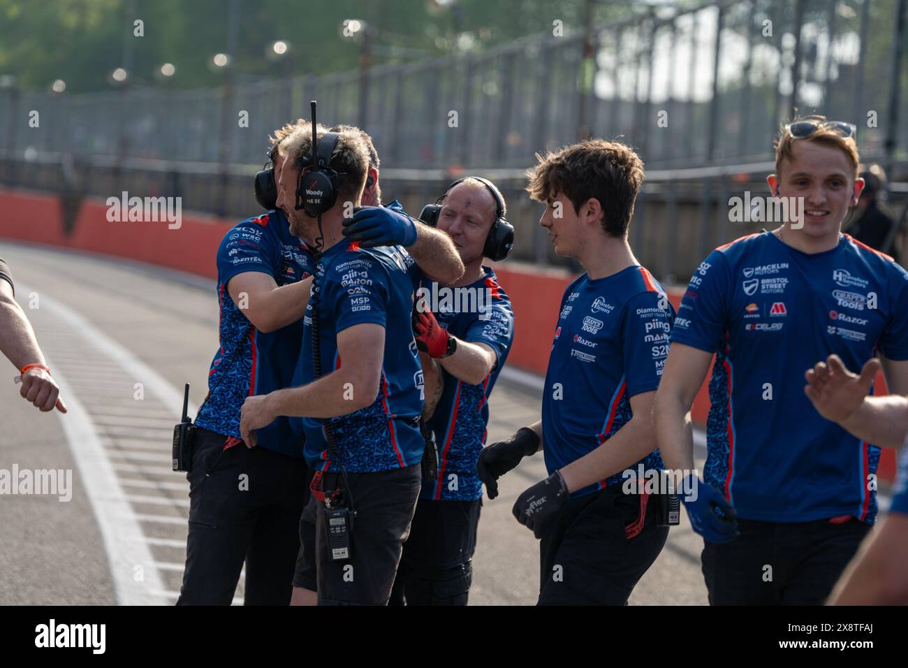 Mechanics Excelr8 Motorsport Round 6 Brands Hatch Indy during the BTCC ...
