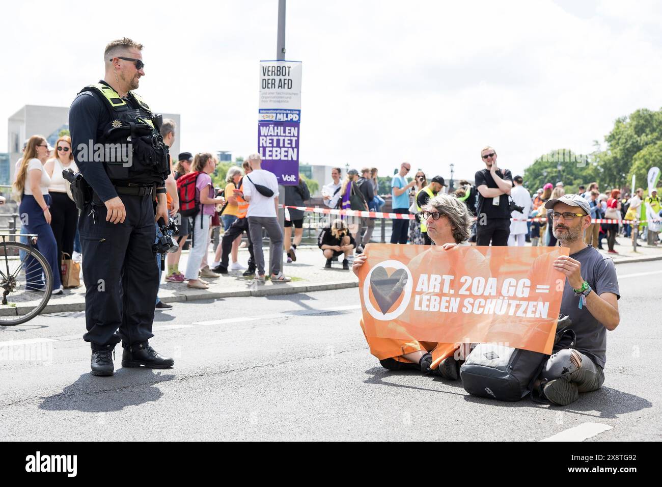 Law of life hi-res stock photography and images - Alamy