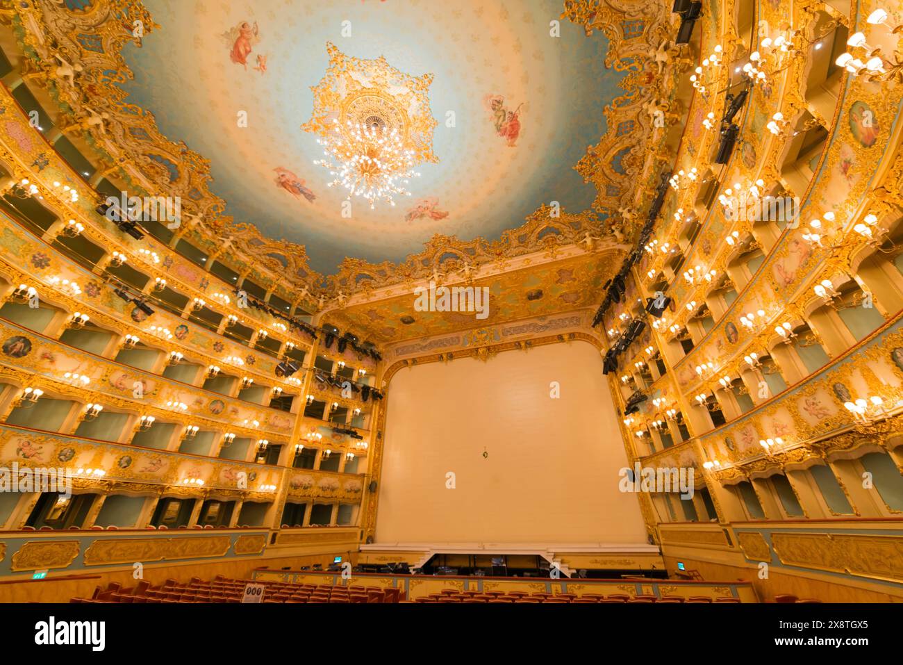 Opera concert venice hi-res stock photography and images - Alamy
