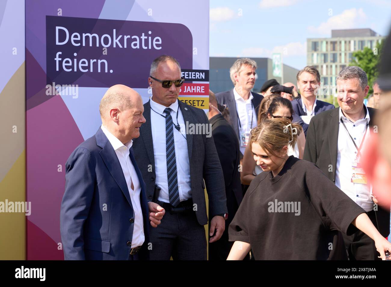 Federal Chancellor Olaf Scholz poses for selfies with citizens at the ...