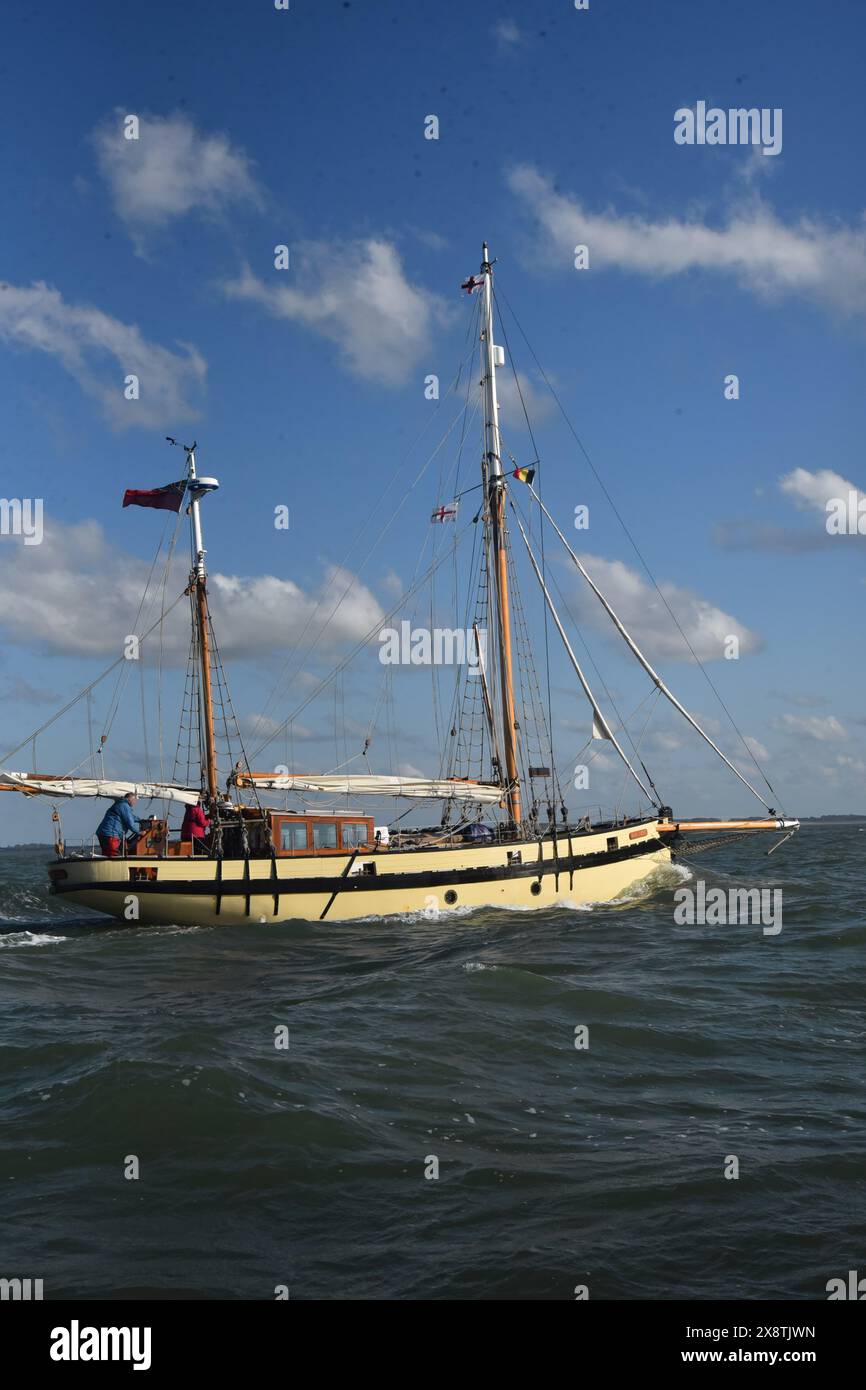Our Lizzie Dunkirk Little Ship leaving Ostende and going pass the ...