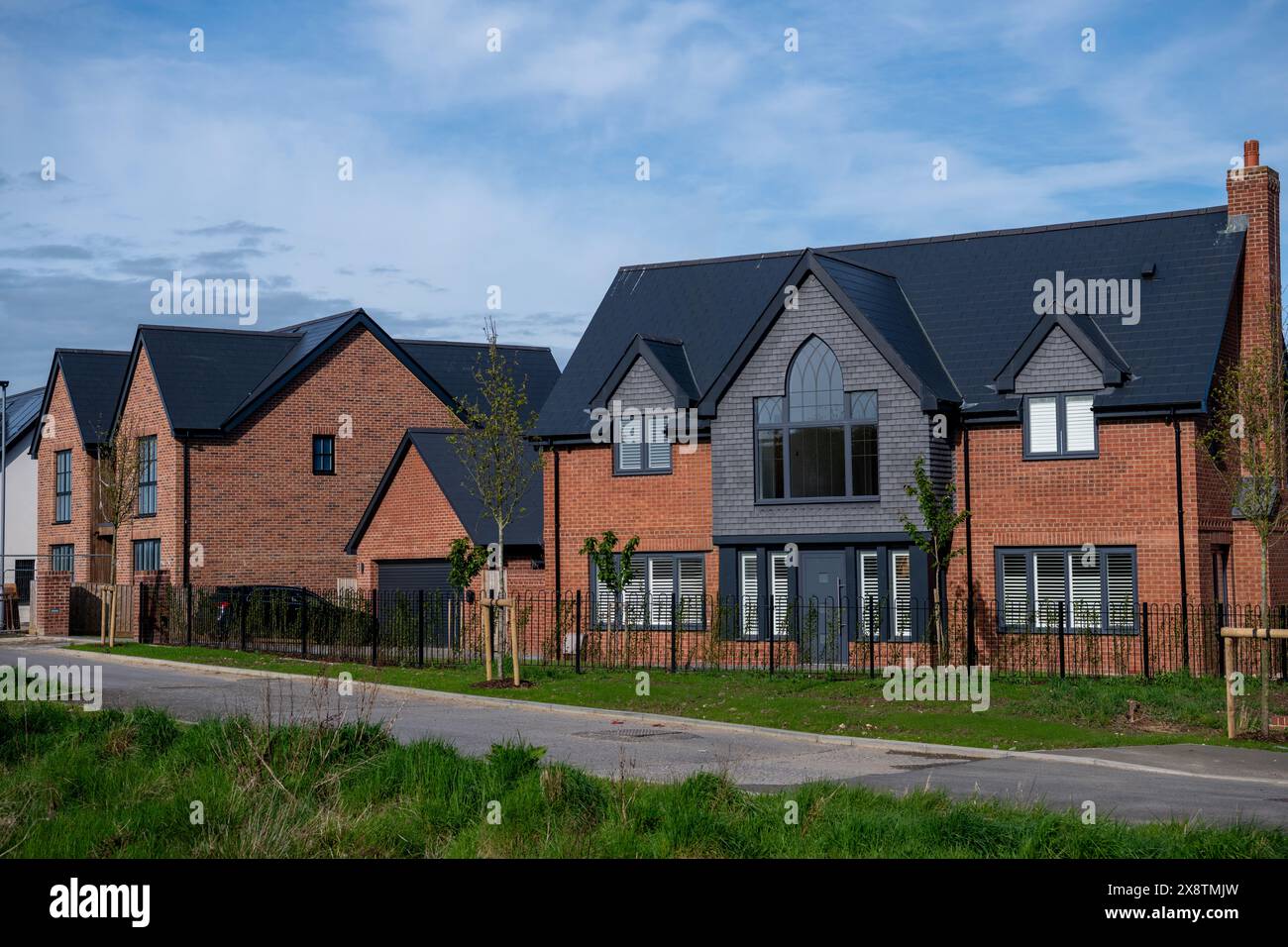 Modern Homes in a Newly Developed Neighborhood Stock Photo - Alamy