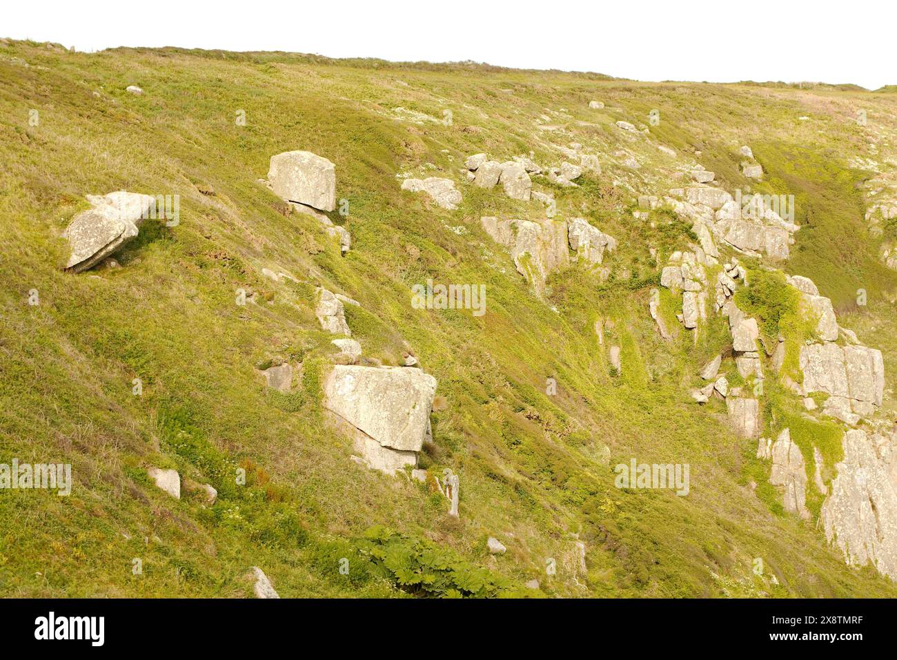 The cliffs and geology at Porthcurno, Cornwall Stock Photo - Alamy