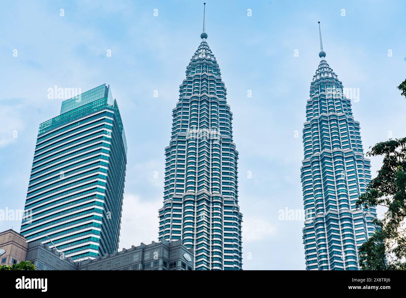 Petronas Twin Tower Tallest Skyscrapers Building with Cityscape in ...