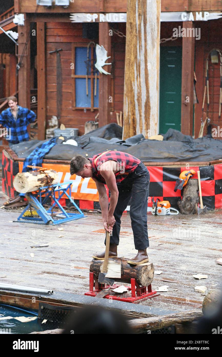 Underhand chop, Great Alaskan Lumberjack Show, Ketchikan, Revillagigedo ...