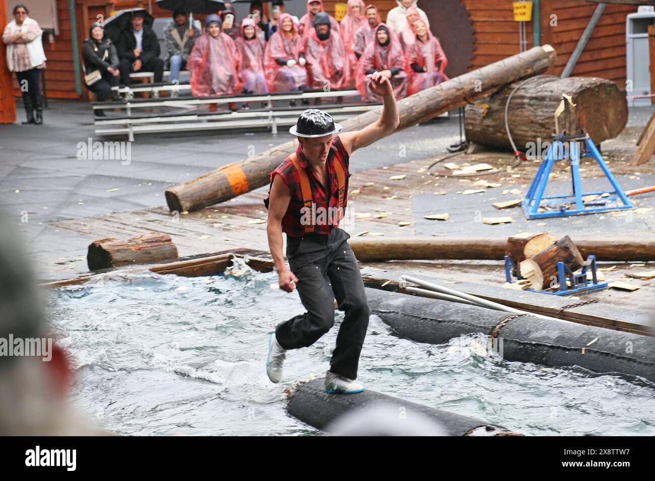 Boom run, Great Alaskan Lumberjack Show, Ketchikan, Revillagigedo ...