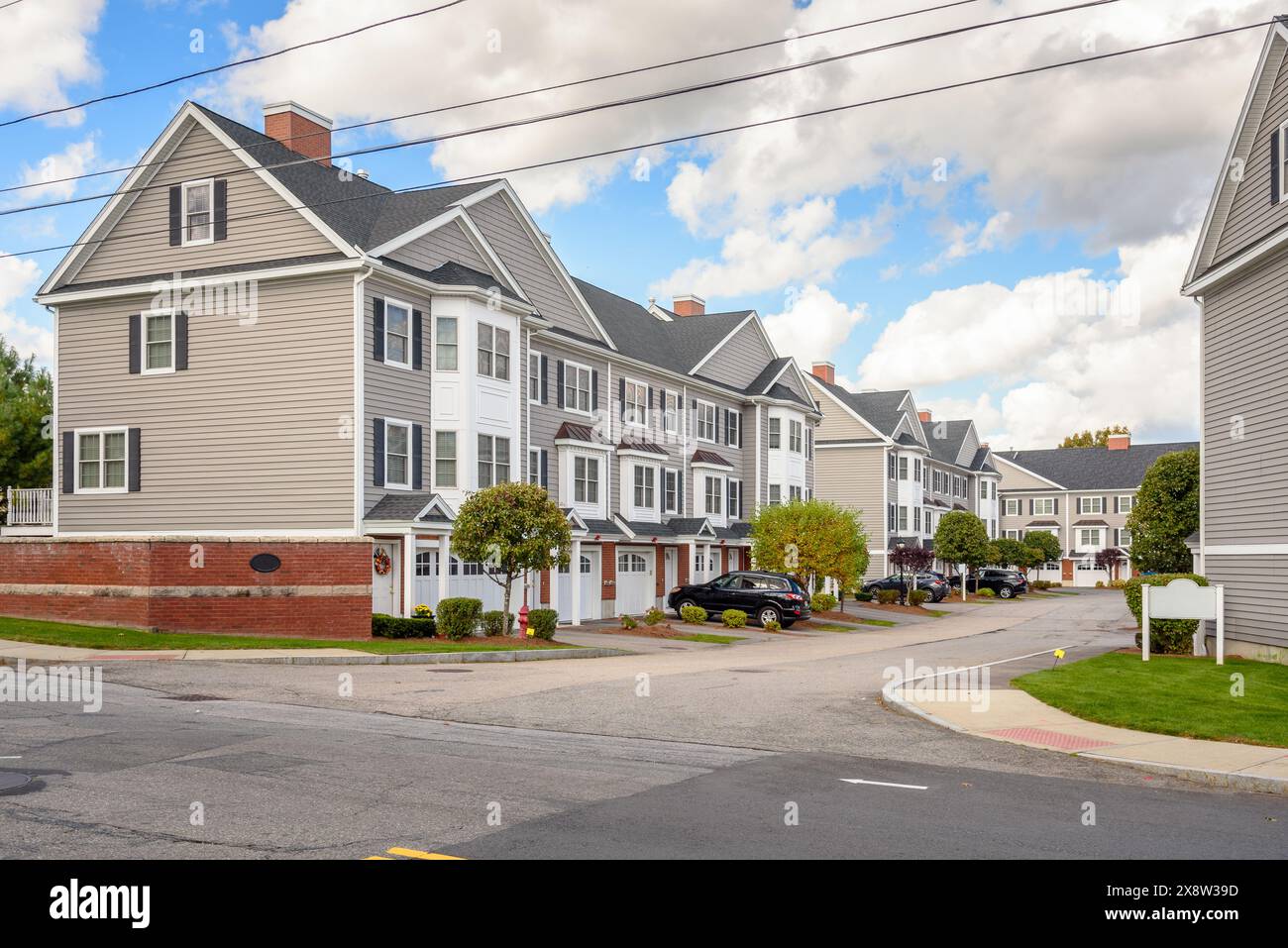 Row house development hi-res stock photography and images - Alamy