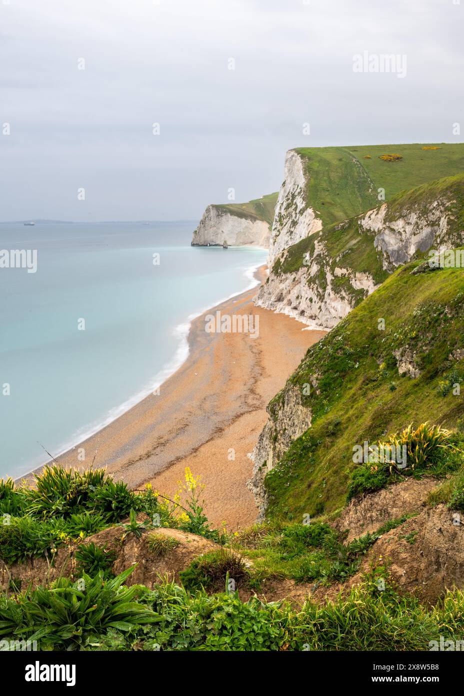 Durdle Door Beach and Cliffs, Dorset, England Stock Photo - Alamy