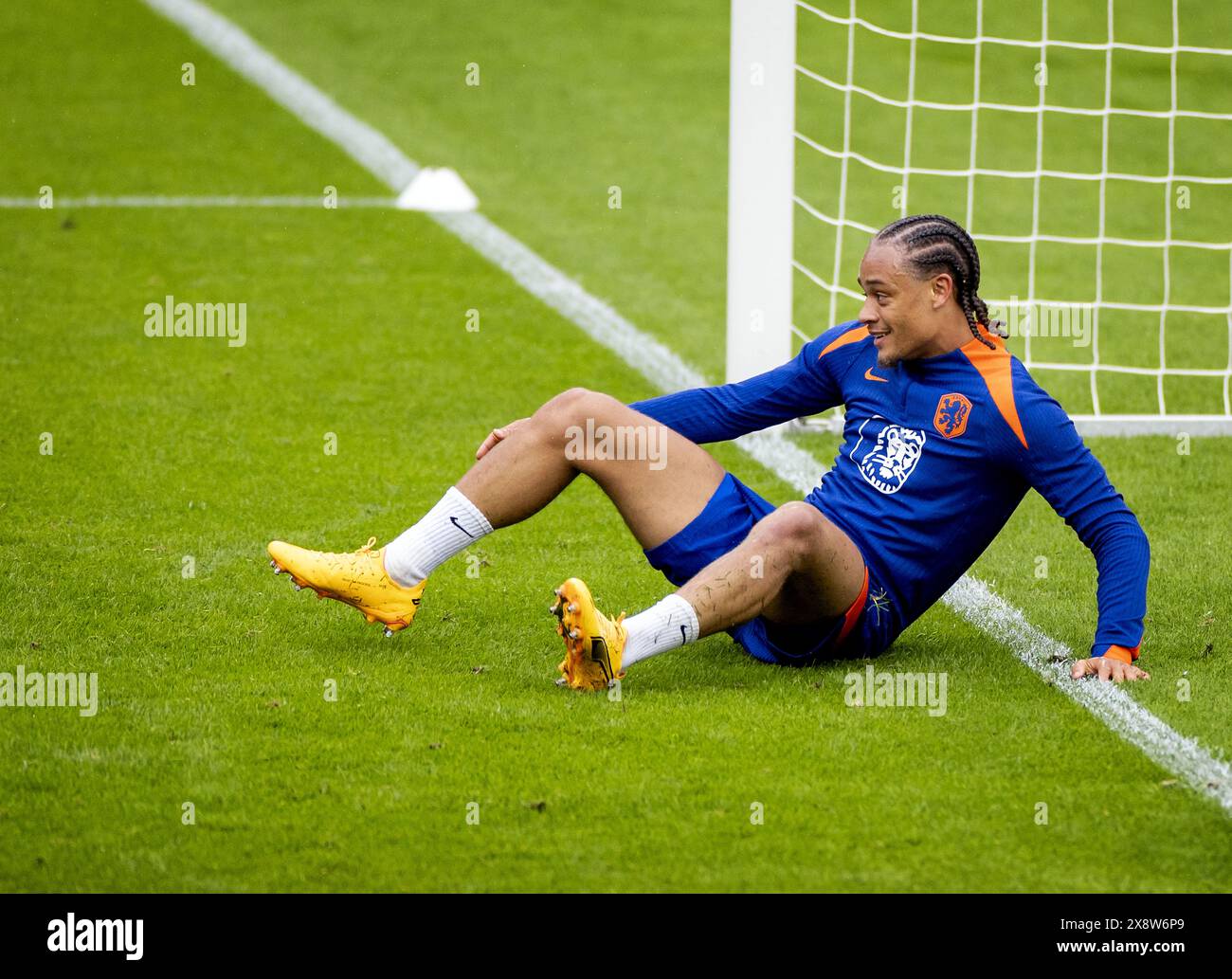 ZEIST - Xavi Simons during a training session of the Dutch national ...