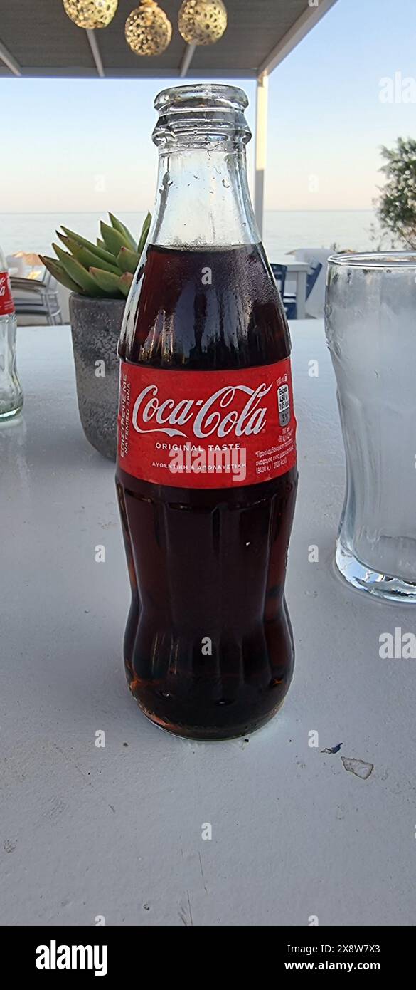 Coca cola original logo hi-res stock photography and images - Alamy