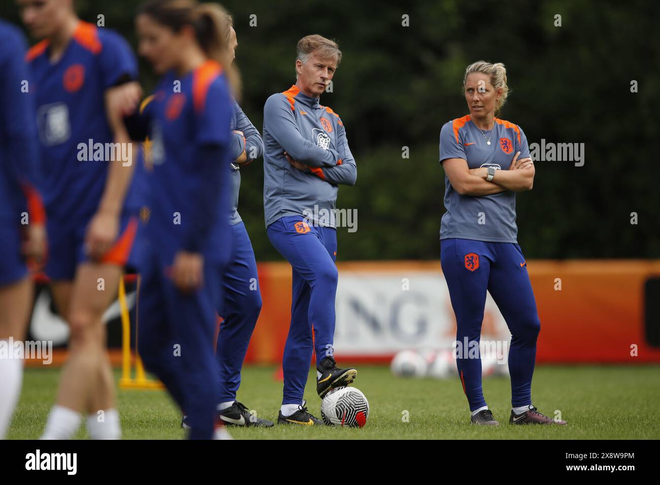 DOORWERTH - (l-r) Holland Women coach Andries Jonker, Holland Women ...