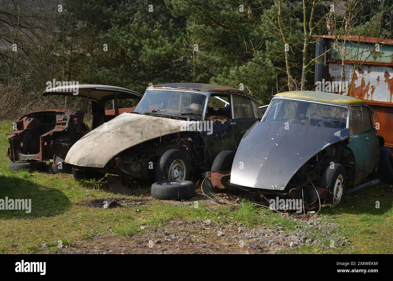 Old rusty historic cars hi-res stock photography and images - Alamy