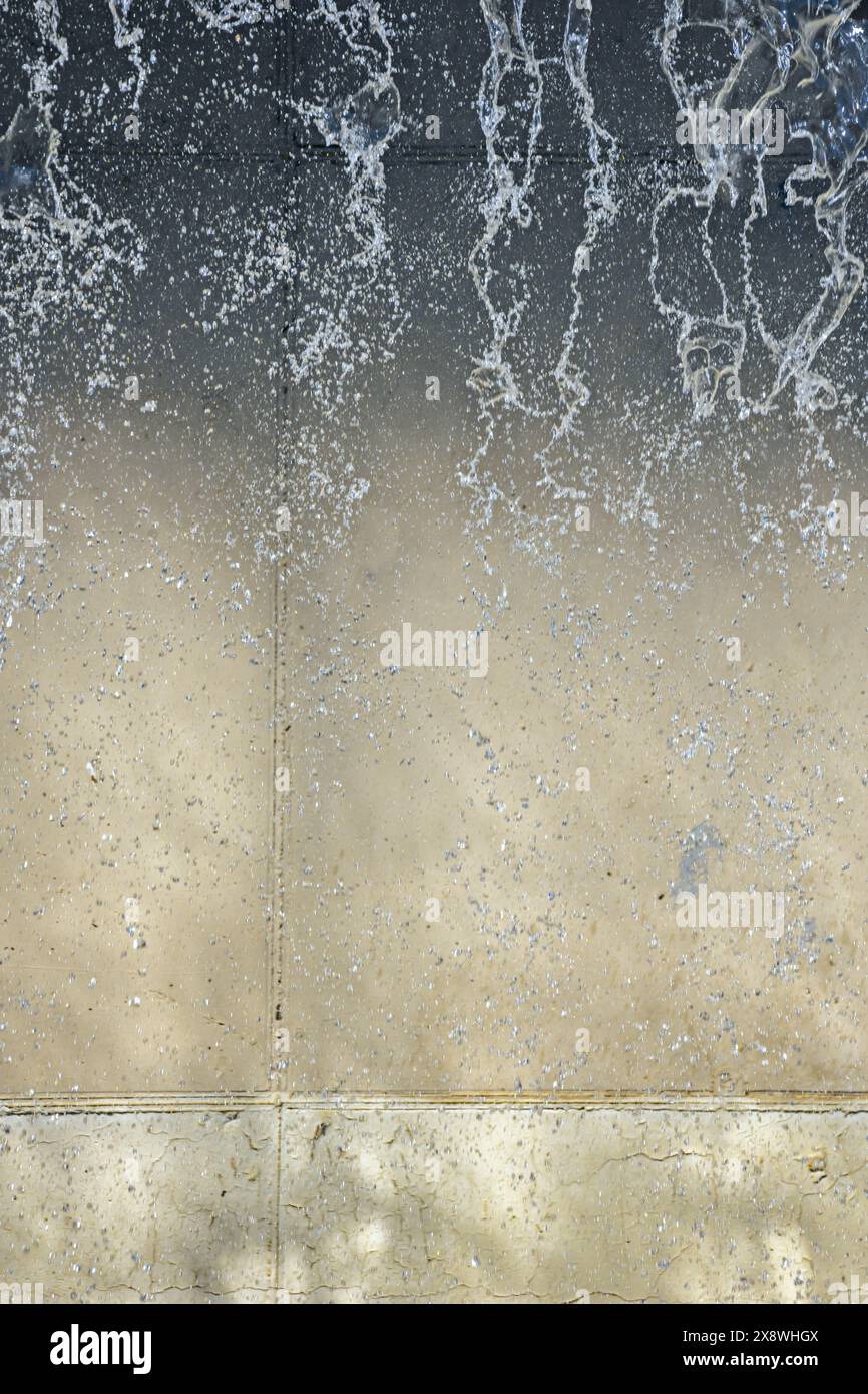 The density of liquid water is very stable and varies little with ...