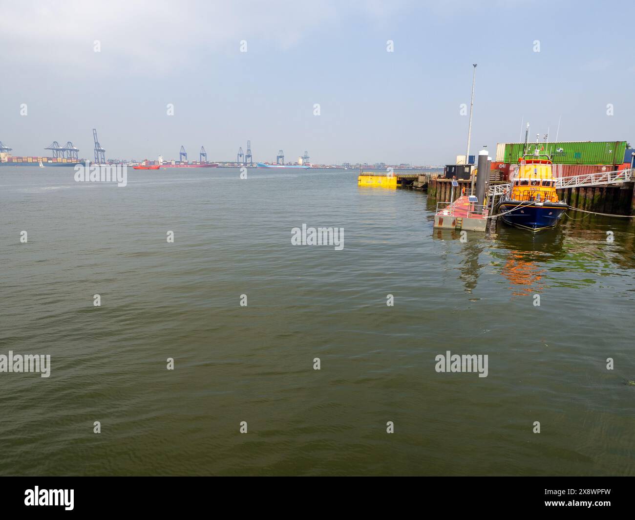 Severn class lifeboat hi-res stock photography and images - Alamy