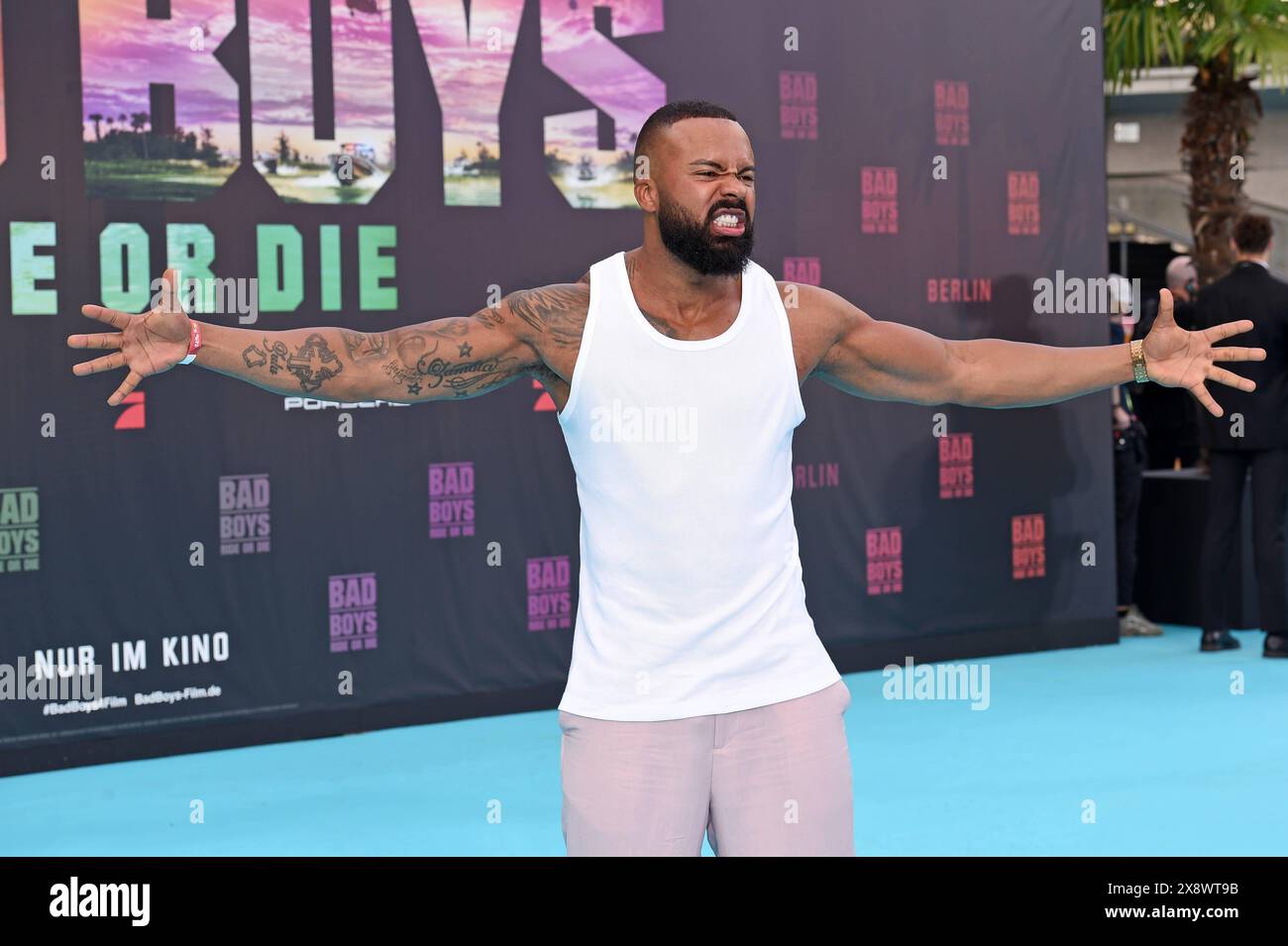 Barry Hammerschmidt auf dem mintfarbenen Teppich bei der Europapremiere ...