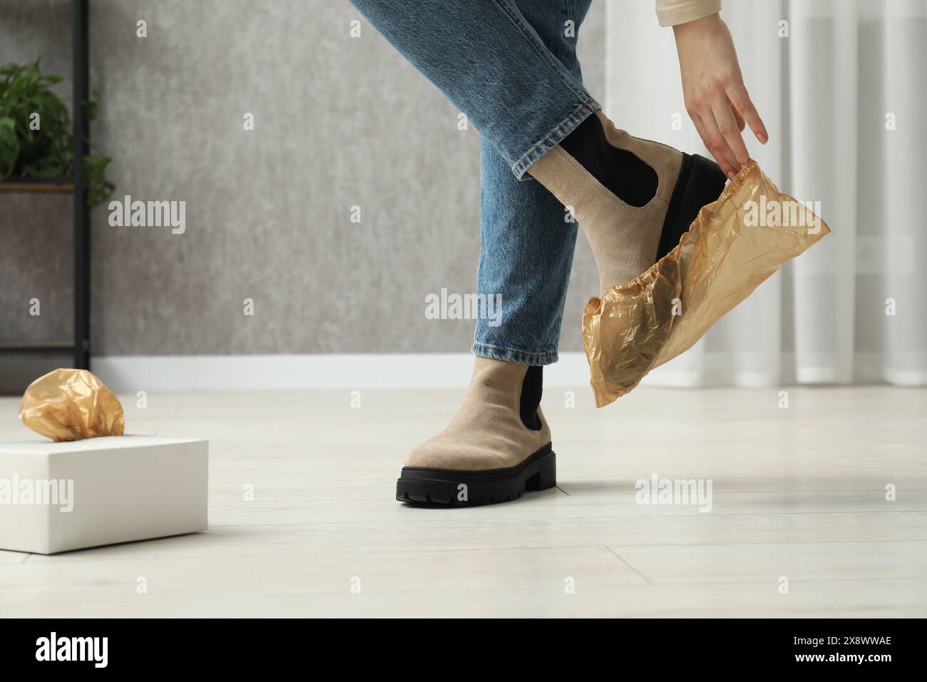 Woman wearing sanitary sterile hi-res stock photography and images - Alamy