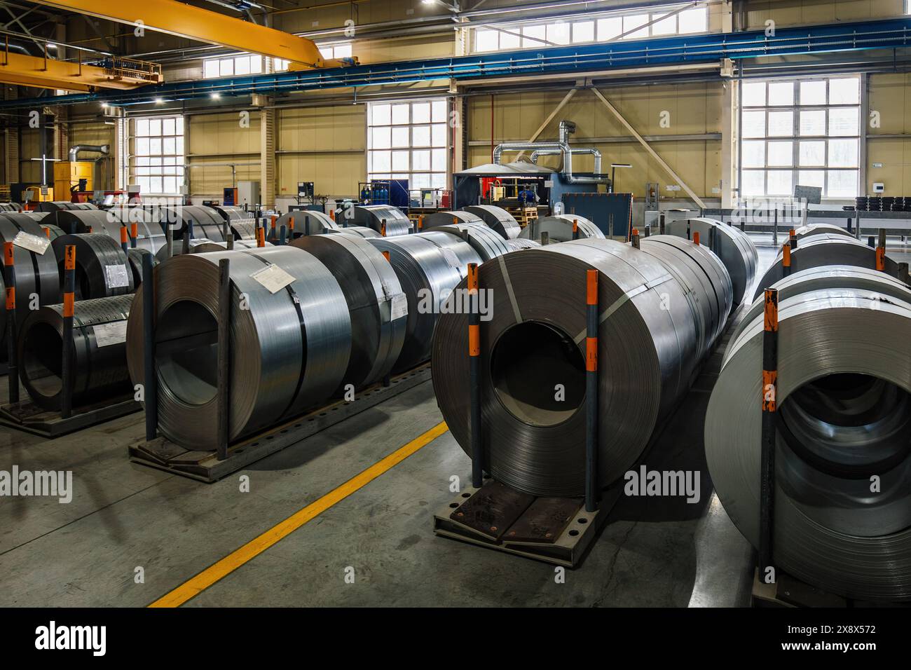 Industrial galvanized steel wire hi-res stock photography and images ...