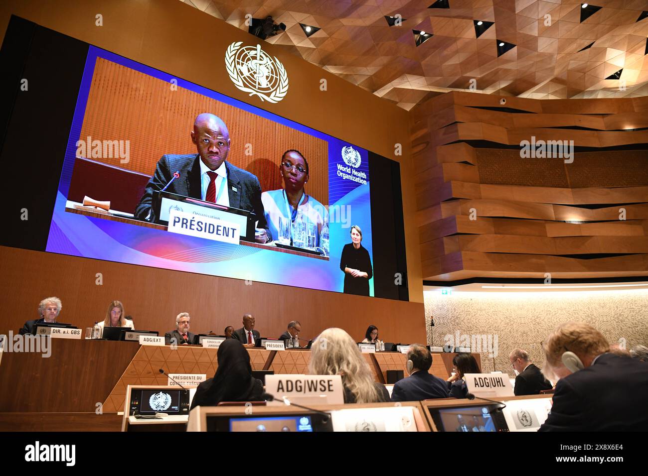 Highest decision making hi-res stock photography and images - Alamy