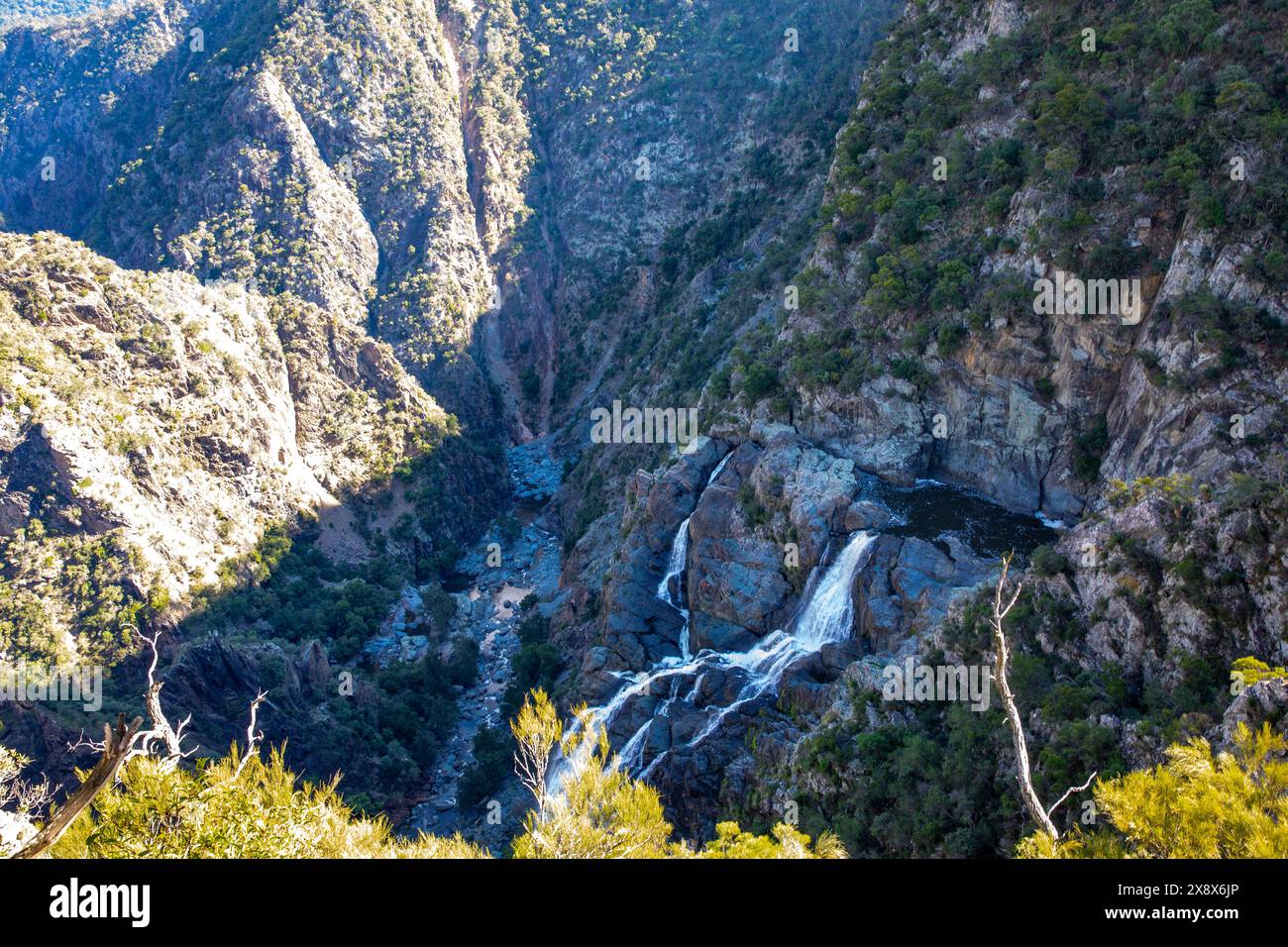 Wollemombi waterfall falls in Oxley Rivers national park, Australia's ...