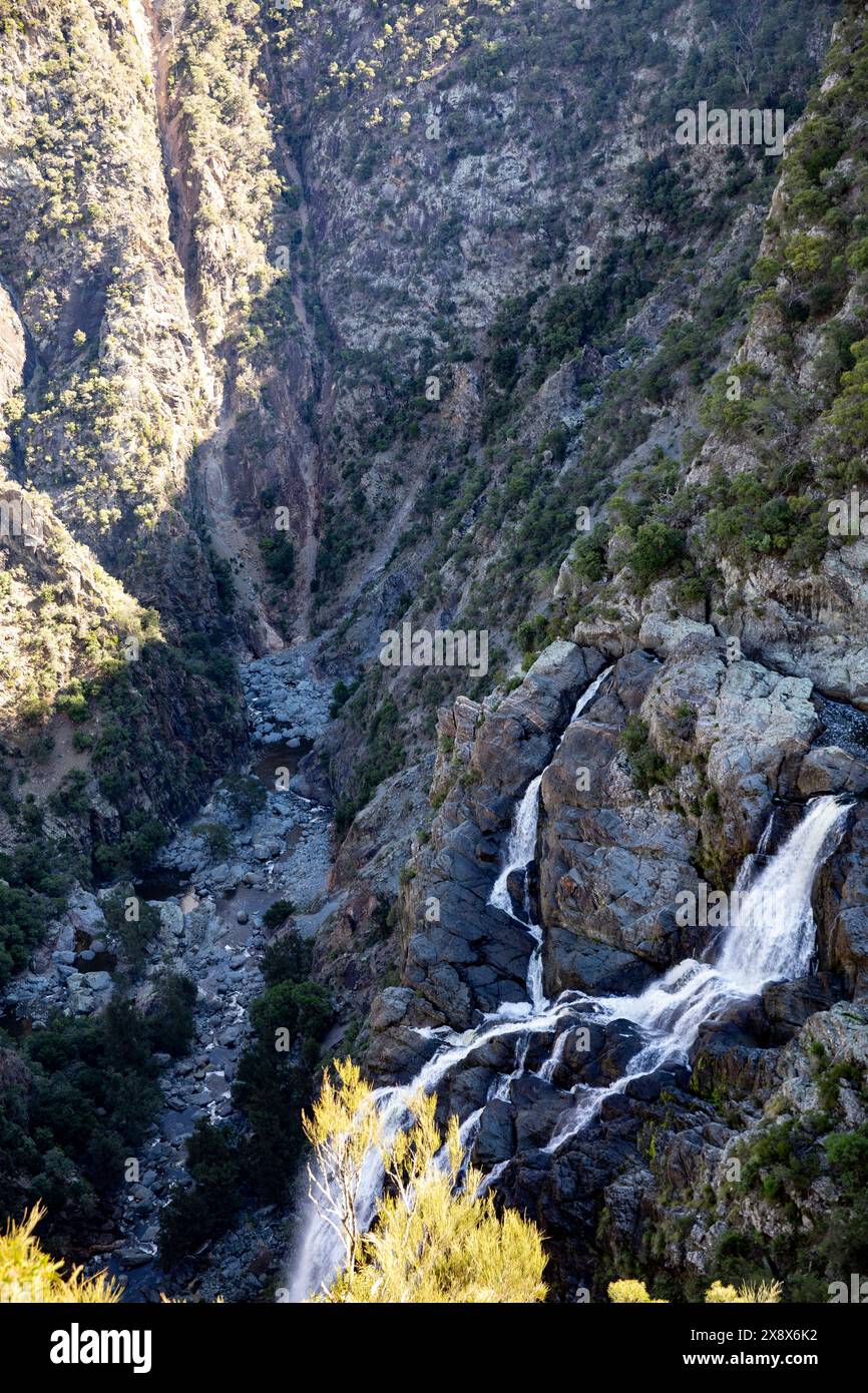 Wollemombi waterfall falls in Oxley Rivers national park, Australia's ...