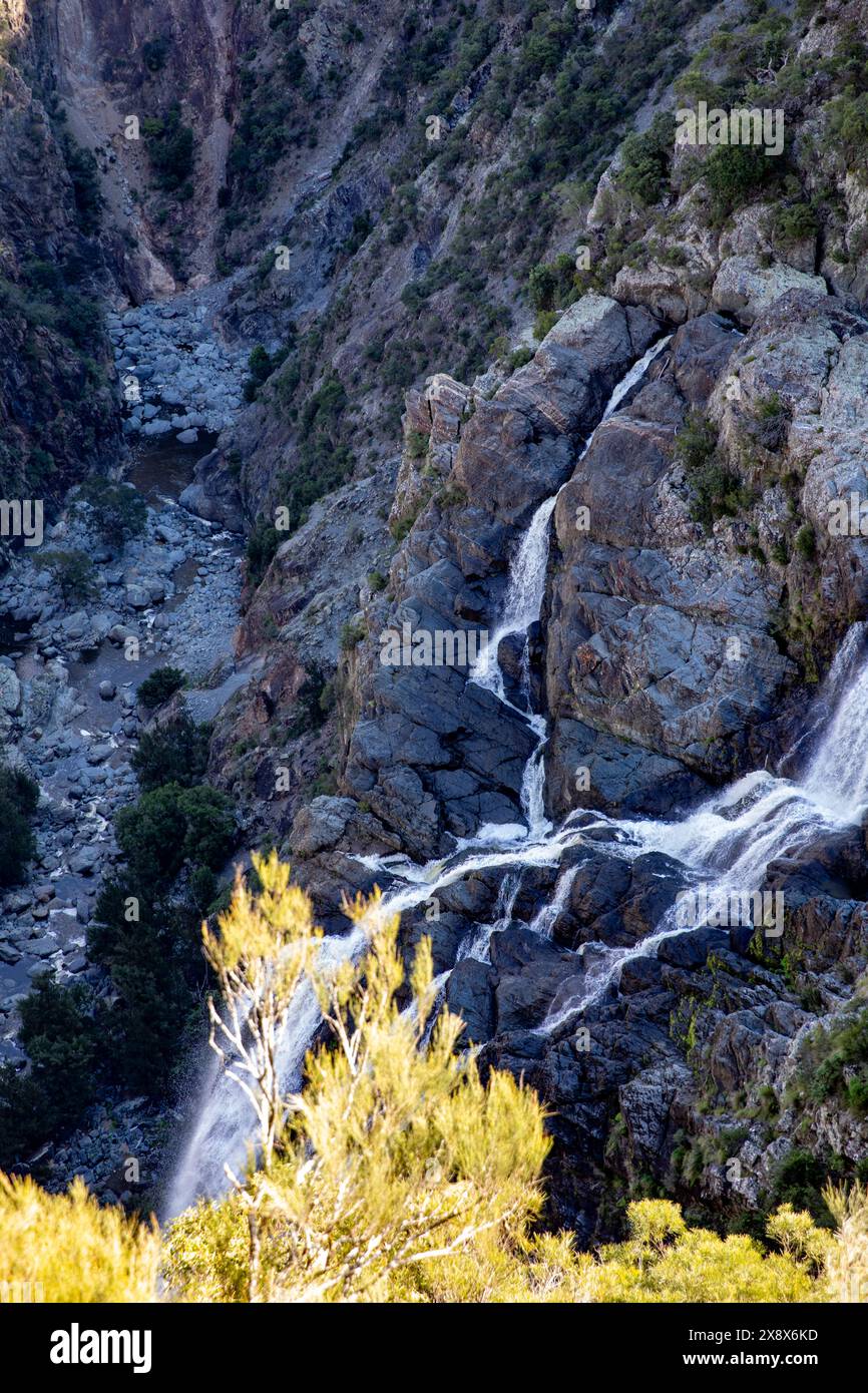 Wollemombi waterfall falls in Oxley Rivers national park, Australia's ...