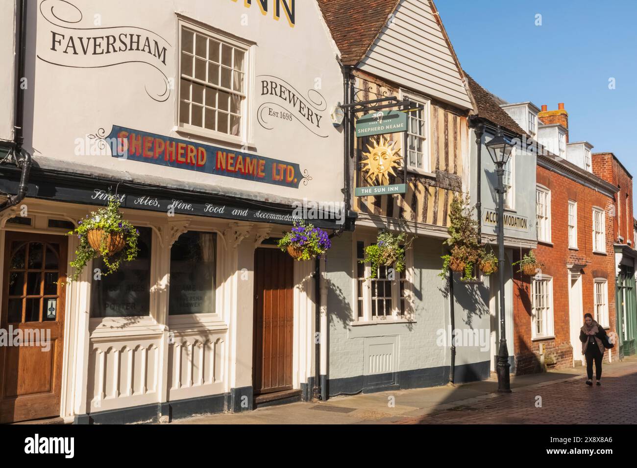 England, Kent, Faversham, West Street, The Shepherd Neame Sun Inn Pub ...