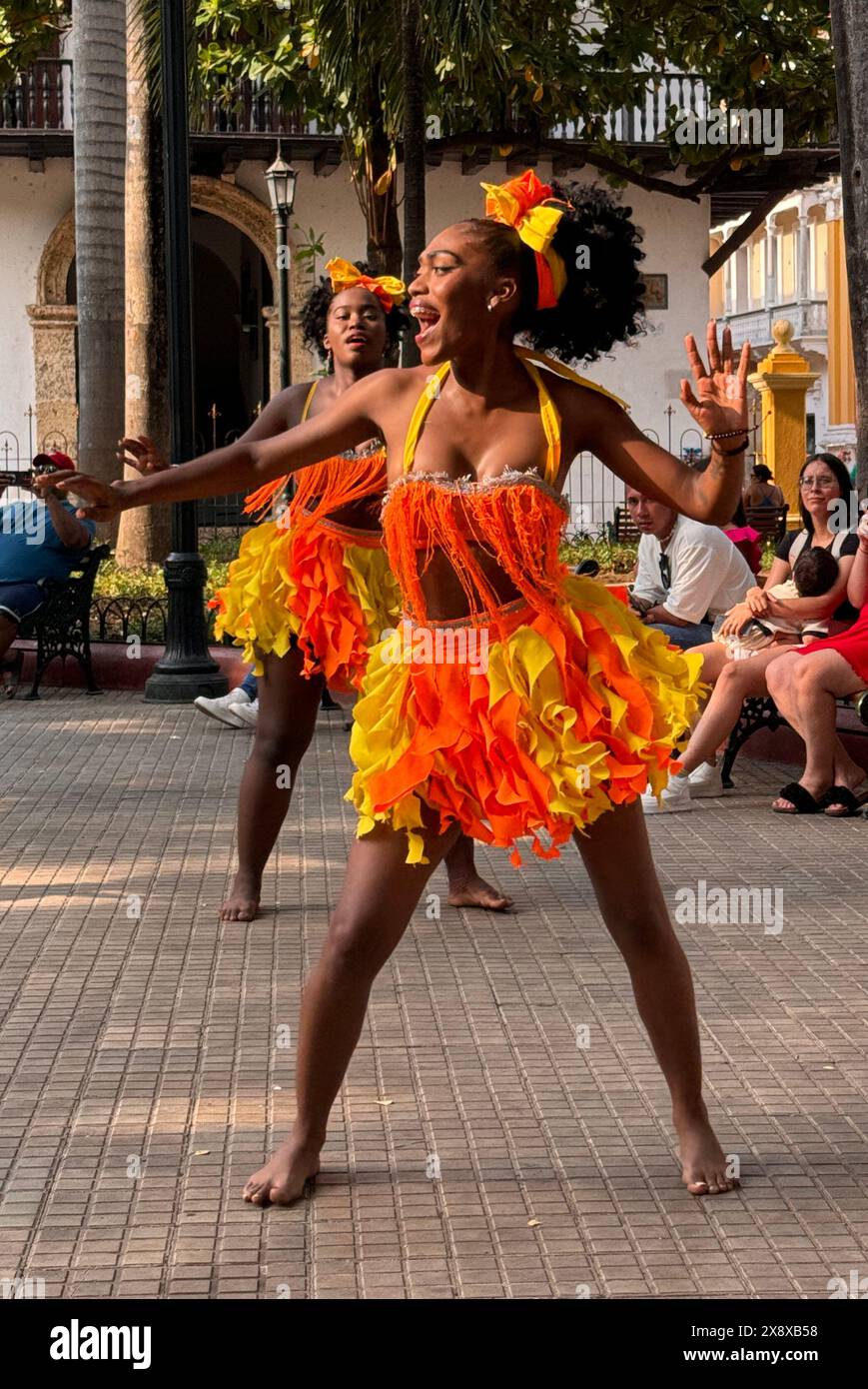 Dancers in one of the plazas of the historic center of Cartagena ...