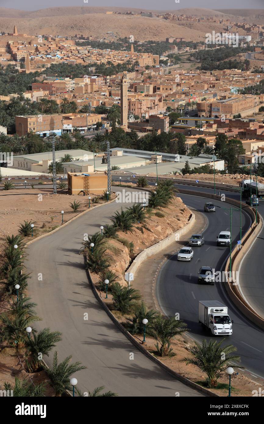 Trans-Sahar Highway N1 with town of Sidi Abaz and Ksar Bounoura in the ...