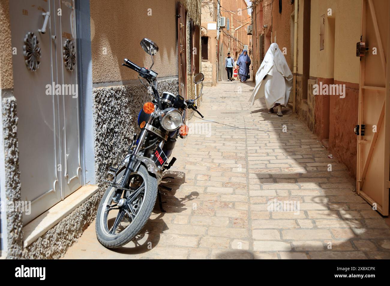 Haik hi-res stock photography and images - Alamy