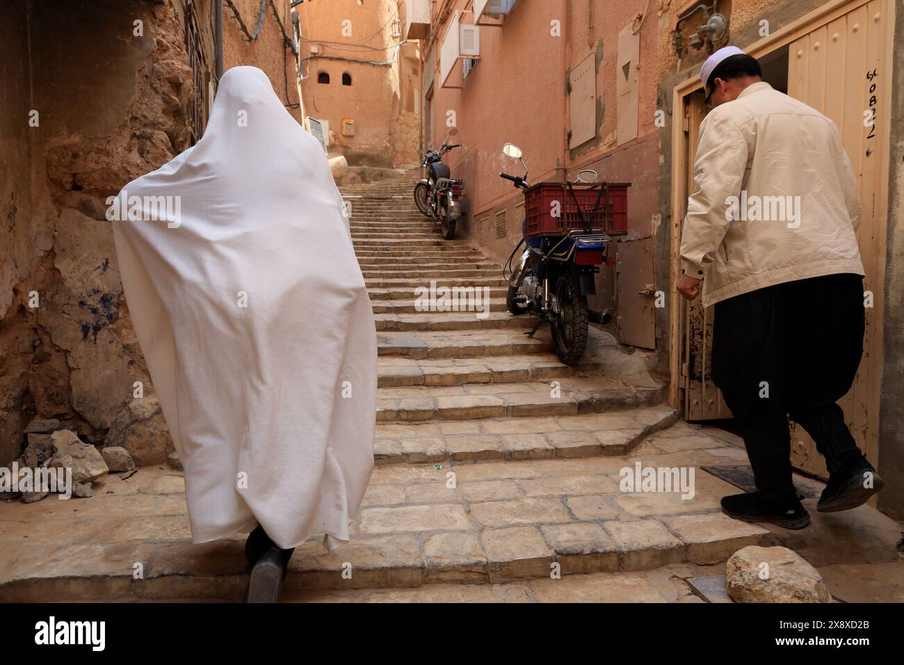 Mozabite man hi-res stock photography and images - Alamy