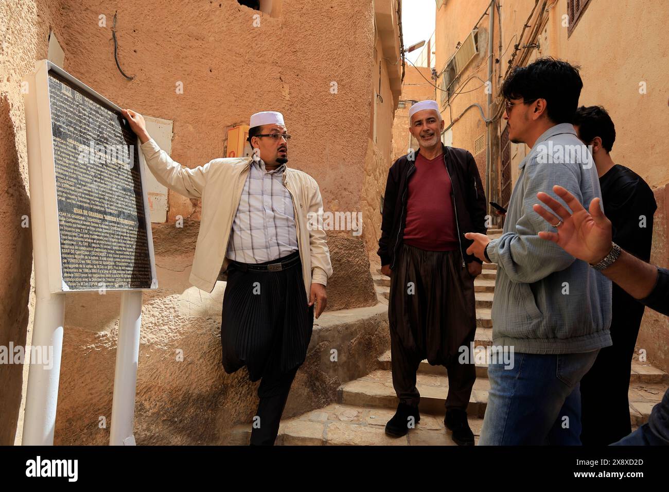 Algerian people hi-res stock photography and images - Alamy