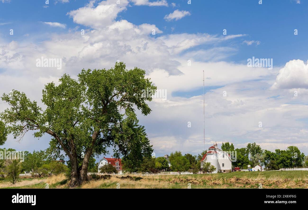 Traditional buildings in rural hi-res stock photography and images - Alamy
