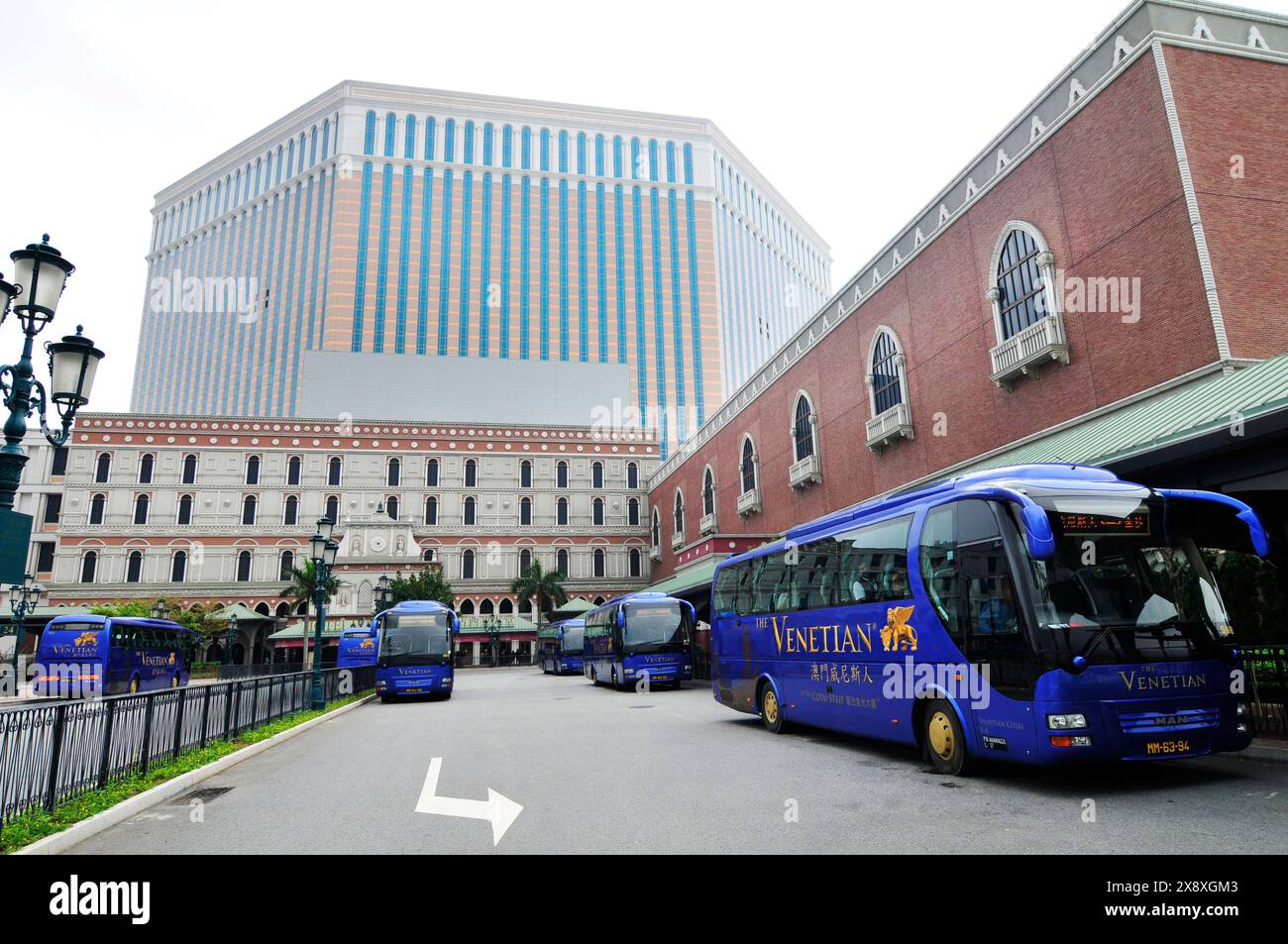 Bus parking area of the Venetian hotel & Casino resort in Macao Stock ...