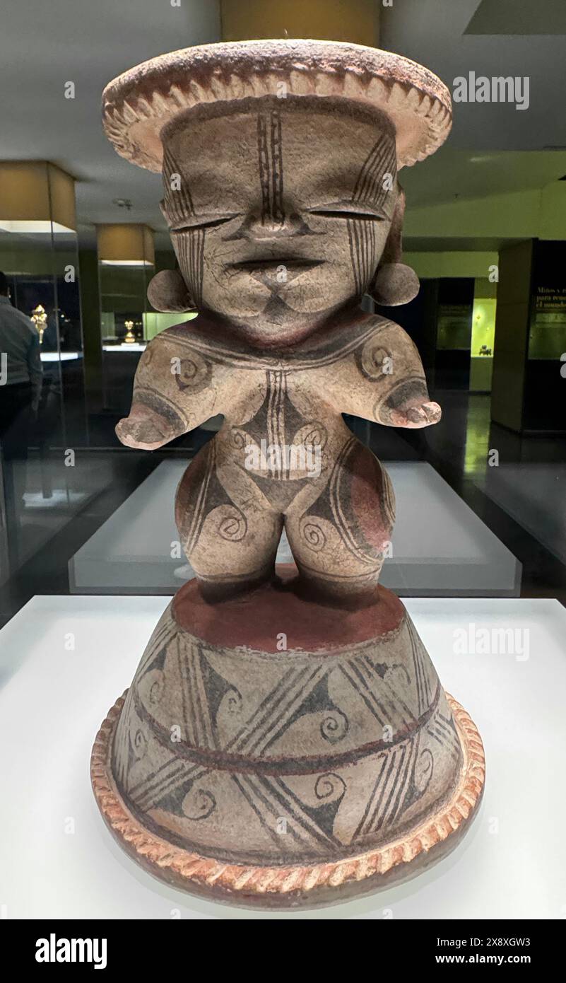 Colombian gold artifact hi-res stock photography and images - Alamy