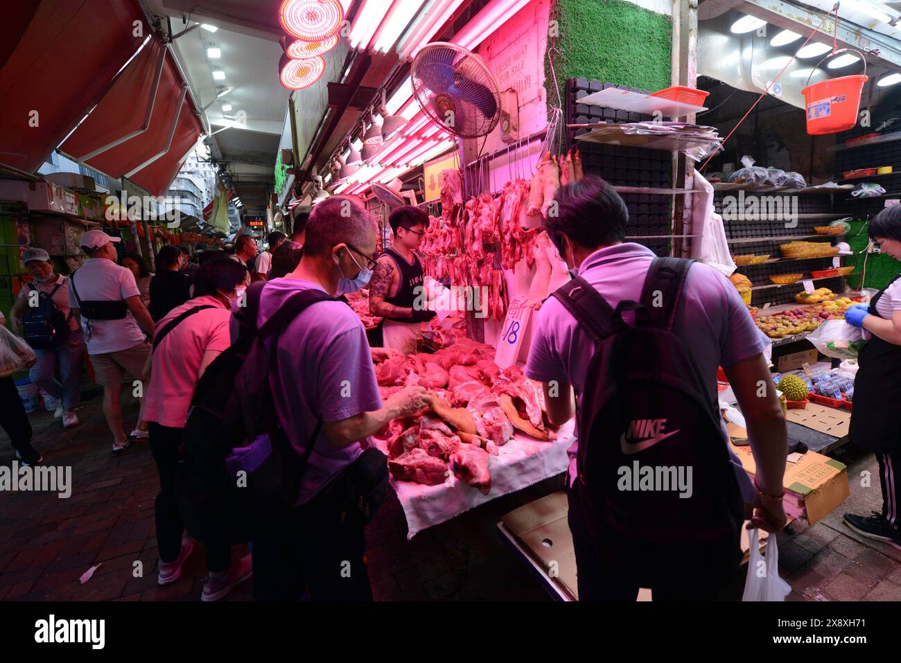 The vibrant markets in Sham Shui Po, Kowloon, Hong Kong Stock Photo - Alamy