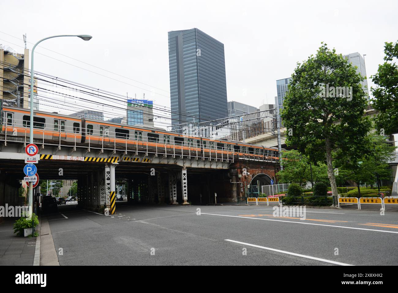 JR trains on the elevated tracks in Kanda, Tokyo, Japan Stock Photo - Alamy
